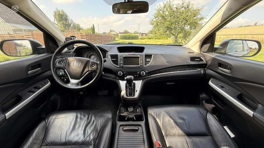 Green Honda CR-V 2012 in Panevezys, with an engine capacity of 2.35 L and mileage of 190 thousand km for 9500 €, photo 7 on AUTOMOTO.COM.LV