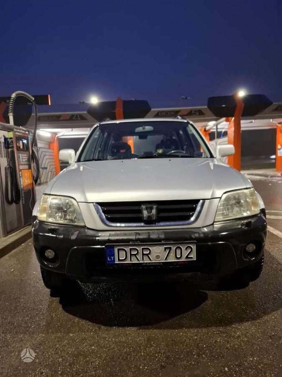 Grey Honda CR-V 2000 in Vilnius, with an engine capacity of 1.97 L and mileage of 265 thousand km for 1600 €, photo 1 on AUTOMOTO.COM.LV