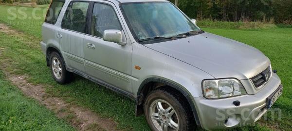 Pelēks Honda CR-V 2000 Madona, ar dzinēja tilpumu 2.00 L un nobraukumu 368 tūkst. km par 1000 €, foto 3 vietnē AUTOMOTO.COM.LV