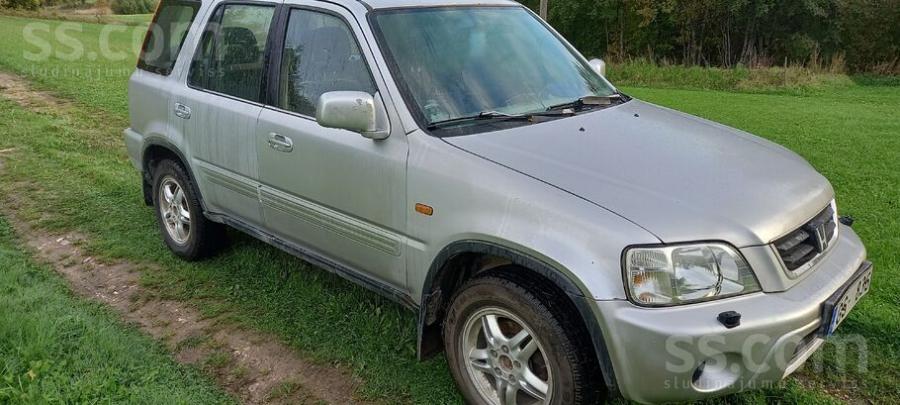Pelēks Honda CR-V 2000 Madona, ar dzinēja tilpumu 2.00 L un nobraukumu 368 tūkst. km par 1000 €, foto 3 vietnē AUTOMOTO.COM.LV