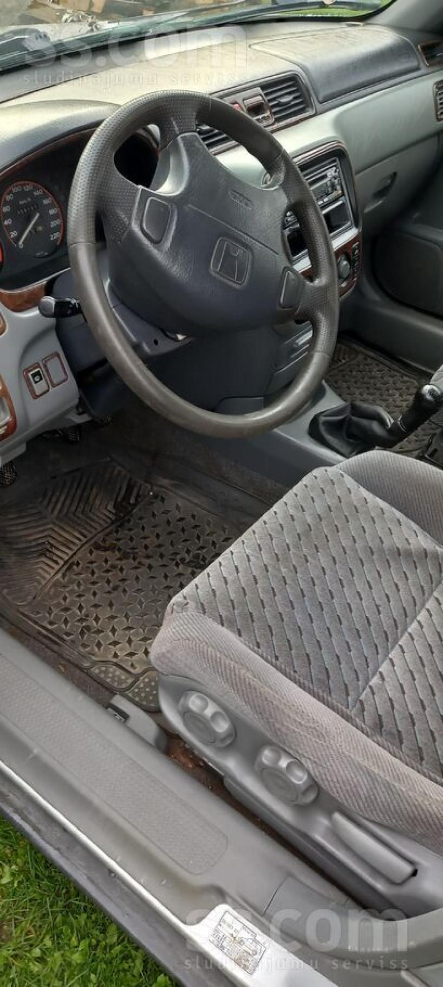 Pelēks Honda CR-V 2000 Madona, ar dzinēja tilpumu 2.00 L un nobraukumu 368 tūkst. km par 1000 €, foto 8 vietnē AUTOMOTO.COM.LV