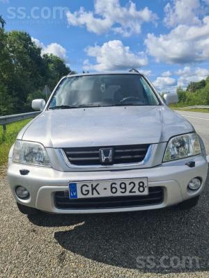 Серый Хонда СРВ 2001 в Алуксне, объемом двигателя 2.00 л и пробегом 299 тыс. км за 1100 €, фото  на AUTOMOTO.COM.LV
