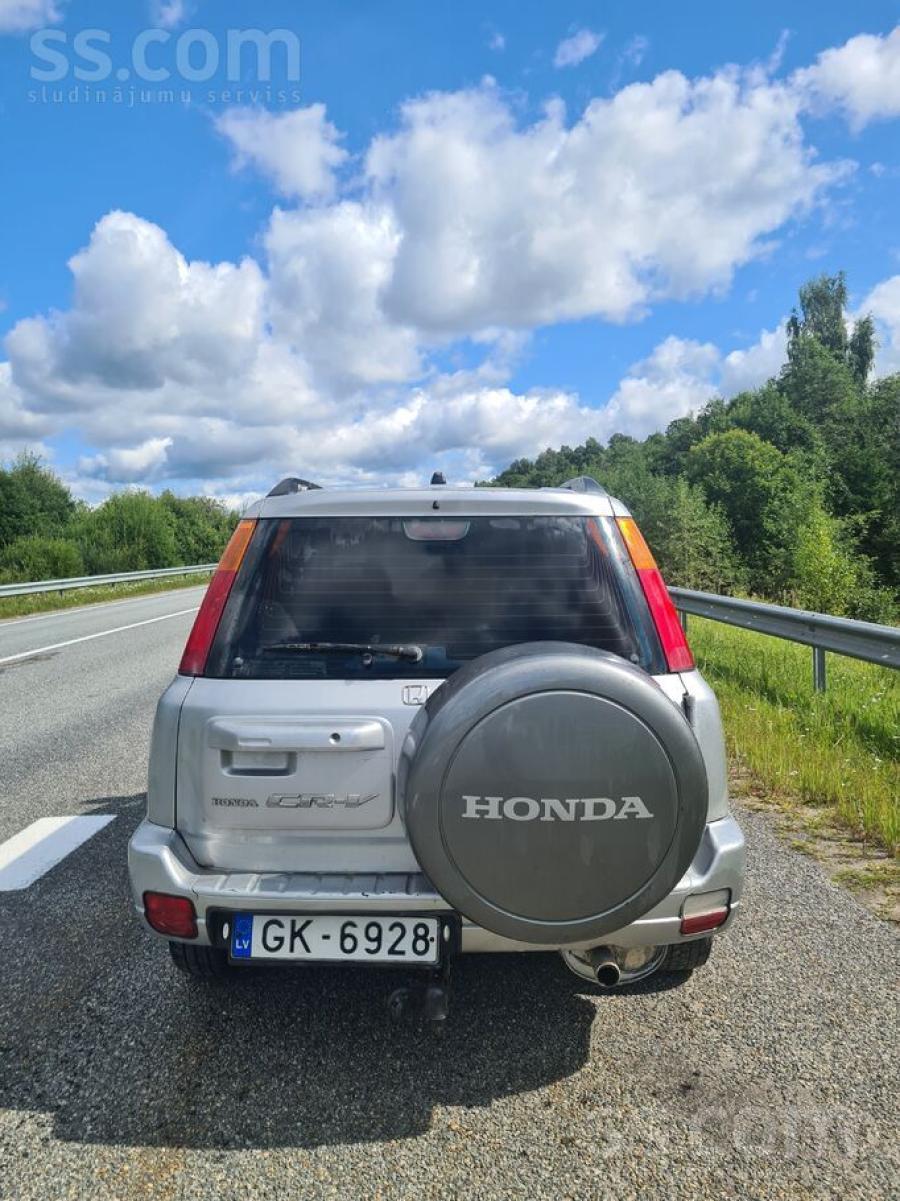 Серый Хонда СРВ 2001 в Алуксне, объемом двигателя 2.00 л и пробегом 299 тыс. км за 1100 €, фото 7 на AUTOMOTO.COM.LV