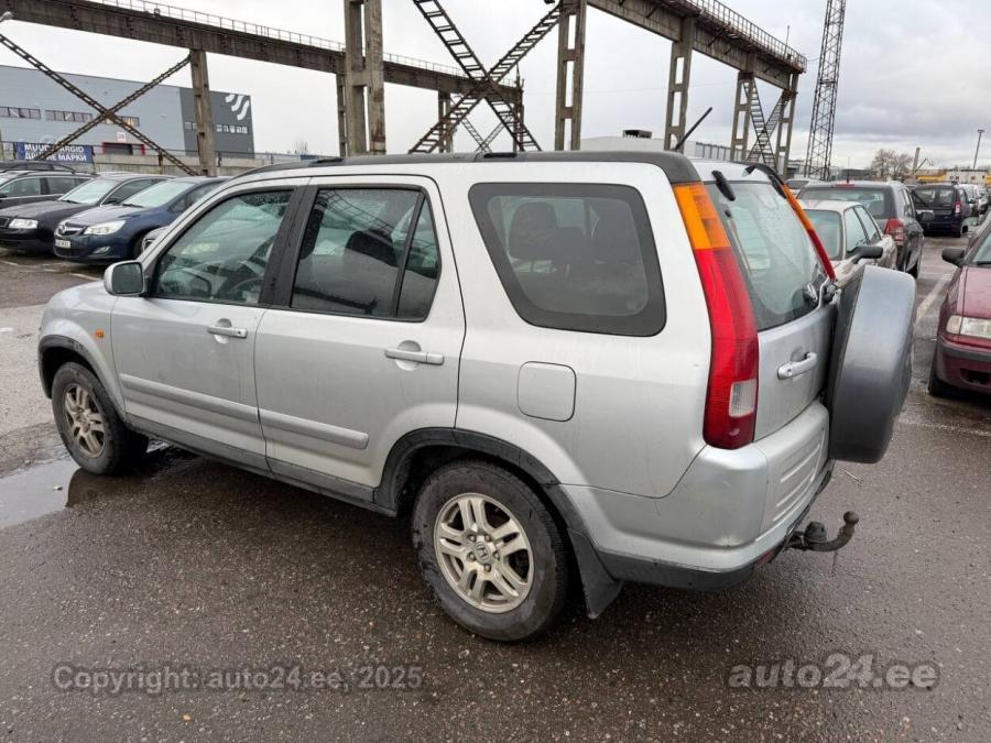 Pelēks Honda CR-V 2002 Tallina, ar dzinēja tilpumu 2.00 L un nobraukumu 313 tūkst. km par 999 €, foto 4 vietnē AUTOMOTO.COM.LV