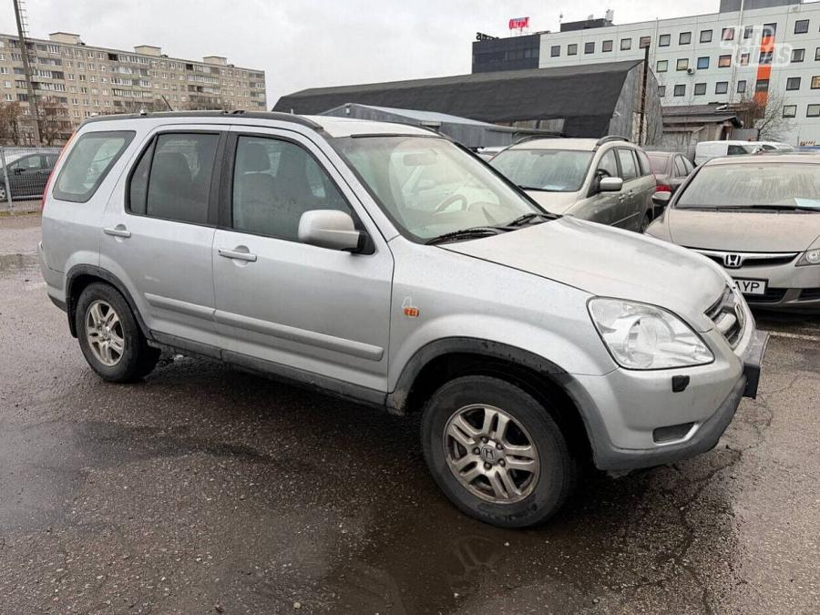 Pelēks Honda CR-V 2002 Tallina, ar dzinēja tilpumu 2.00 L un nobraukumu 313 tūkst. km par 999 €, foto 1 vietnē AUTOMOTO.COM.LV
