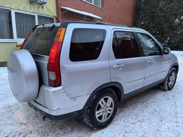 Grey Honda CR-V 2002 in Bauska, with an engine capacity of 2.00 L and mileage of 339 thousand km for 1100 €, photo 8 on AUTOMOTO.COM.LV