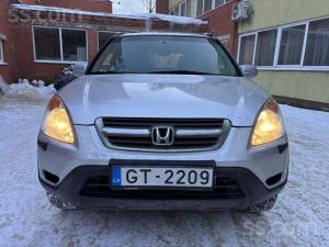 Grey Honda CR-V 2002 in Bauska, with an engine capacity of 2.00 L and mileage of 339 thousand km for 1100 €, photo 10 on AUTOMOTO.COM.LV