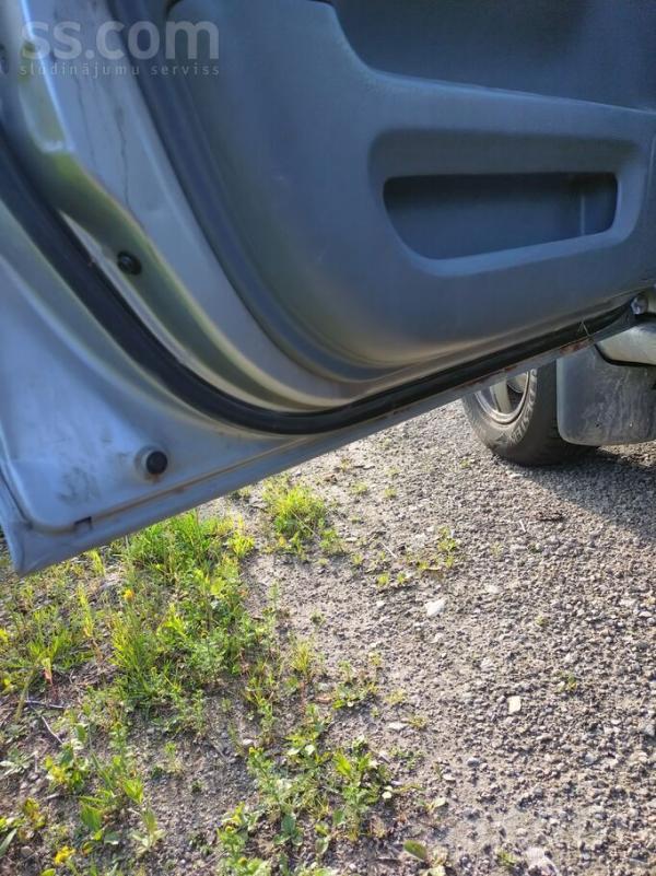 Pelēks Honda CR-V 2002 Preiļi, ar dzinēja tilpumu 2.00 L un nobraukumu 220 tūkst. km par 900 €, foto 6 vietnē AUTOMOTO.COM.LV