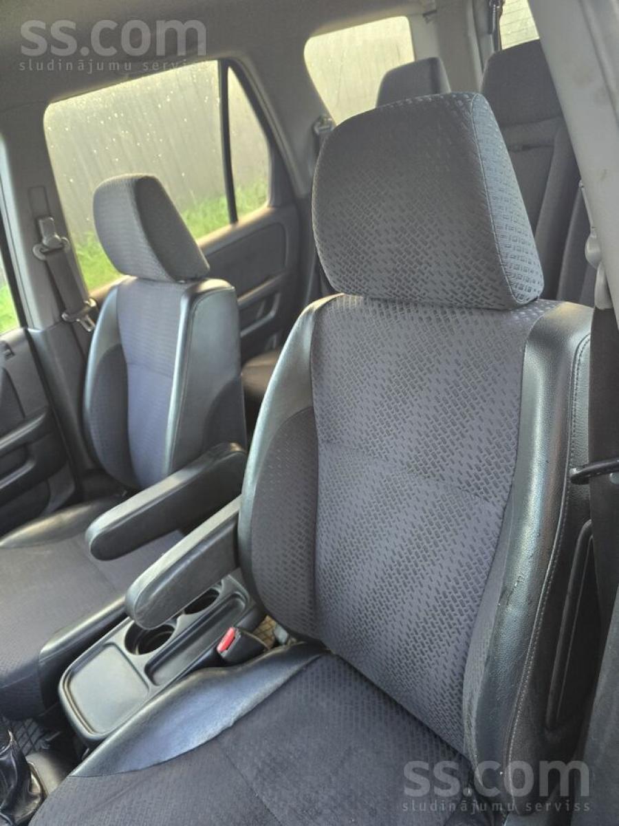 Pelēks Honda CR-V 2002 Rīga, ar dzinēja tilpumu 2.00 L un nobraukumu 249 tūkst. km par 1850 €, foto 7 vietnē AUTOMOTO.COM.LV