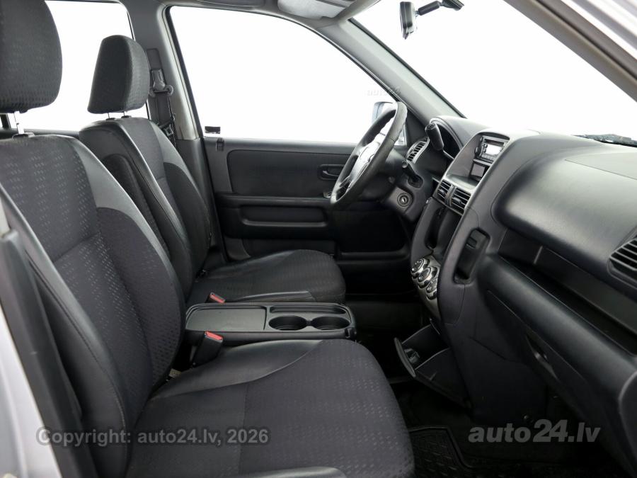 Pelēks Honda CR-V 2003 Tallina, ar dzinēja tilpumu 2.00 L un nobraukumu 289 tūkst. km par 999 €, foto 7 vietnē AUTOMOTO.COM.LV