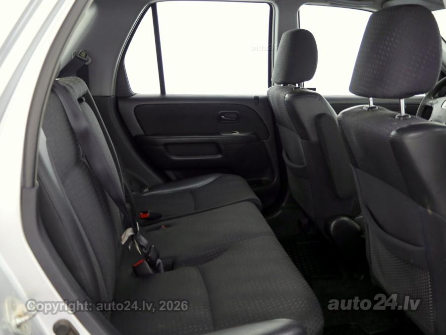 Pelēks Honda CR-V 2003 Tallina, ar dzinēja tilpumu 2.00 L un nobraukumu 289 tūkst. km par 999 €, foto 8 vietnē AUTOMOTO.COM.LV