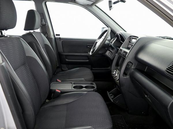 Grey Honda CR-V 2003 in Tallinn, with an engine capacity of 2.00 L and mileage of 289 thousand km for 999 €, photo 6 on AUTOMOTO.COM.LV