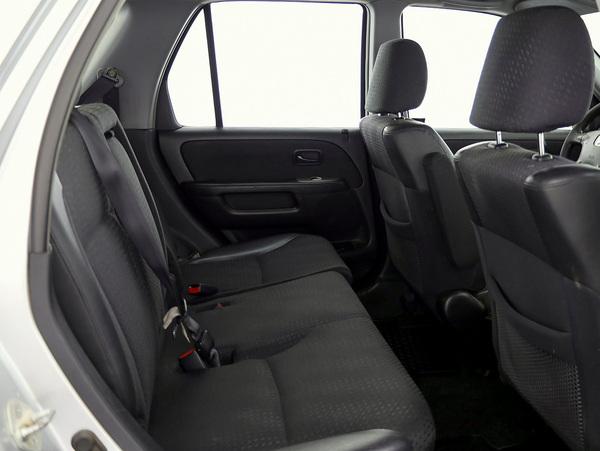 Grey Honda CR-V 2003 in Tallinn, with an engine capacity of 2.00 L and mileage of 289 thousand km for 999 €, photo 7 on AUTOMOTO.COM.LV