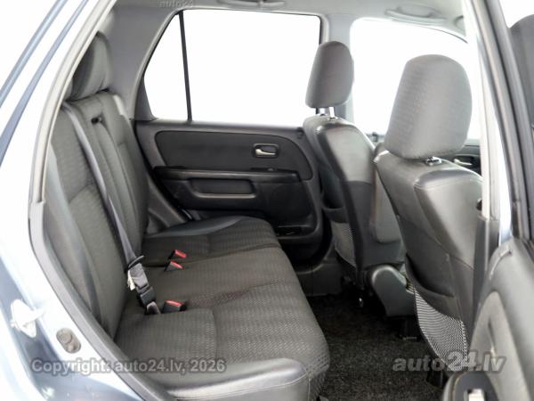 Pelēks Honda CR-V 2004 Tallina, ar dzinēja tilpumu 2.00 L un nobraukumu 224 tūkst. km par 1999 €, foto 7 vietnē AUTOMOTO.COM.LV