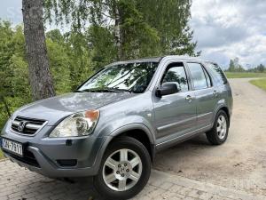 Grey Honda CR-V 2004 in Cesis, with an engine capacity of 2.00 L and mileage of 0 thousand km for 2200 €, photo 3 on AUTOMOTO.COM.LV