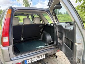 Grey Honda CR-V 2004 in Cesis, with an engine capacity of 2.00 L and mileage of 0 thousand km for 2200 €, photo 8 on AUTOMOTO.COM.LV