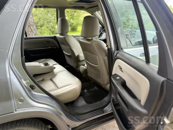 Pelēks Honda CR-V 2004 Cēsis, ar dzinēja tilpumu 2.00 L un nobraukumu 0 tūkst. km par 2200 €, foto 9 vietnē AUTOMOTO.COM.LV