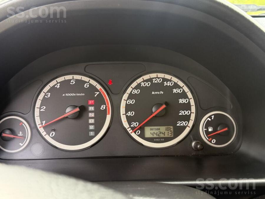 Grey Honda CR-V 2004 in Cesis, with an engine capacity of 2.00 L and mileage of 0 thousand km for 2200 €, photo 14 on AUTOMOTO.COM.LV