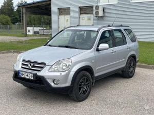 Grey Honda CR-V 2004 in Vilnius, with an engine capacity of 2.00 L and mileage of 321 thousand km for 2950 €, photo 3 on AUTOMOTO.COM.LV