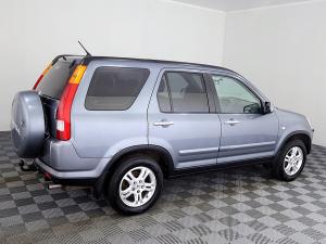 Grey Honda CR-V 2004 in Tallinn, with an engine capacity of 2.00 L and mileage of 224 thousand km for 1599 €, photo 4 on AUTOMOTO.COM.LV