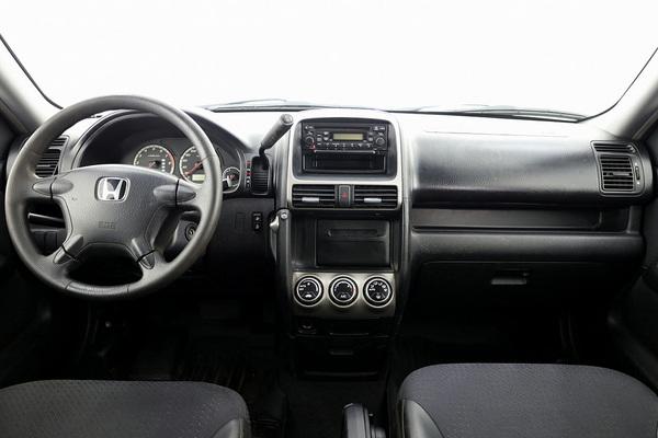 Grey Honda CR-V 2004 in Tallinn, with an engine capacity of 2.00 L and mileage of 224 thousand km for 1499 €, photo 6 on AUTOMOTO.COM.LV