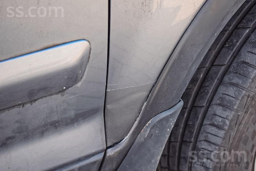 Grey Honda CR-V 2004 in Riga, with an engine capacity of 2.00 L and mileage of 153 thousand km for 2900 €, photo 22 on AUTOMOTO.COM.LV