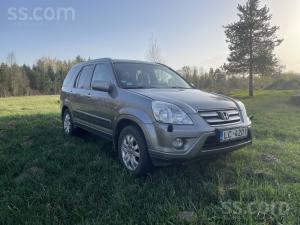 Pelēks Honda CR-V 2005 Rēzekne, ar dzinēja tilpumu 2.20 L un nobraukumu 360 tūkst. km par 2100 €, foto 5 vietnē AUTOMOTO.COM.LV