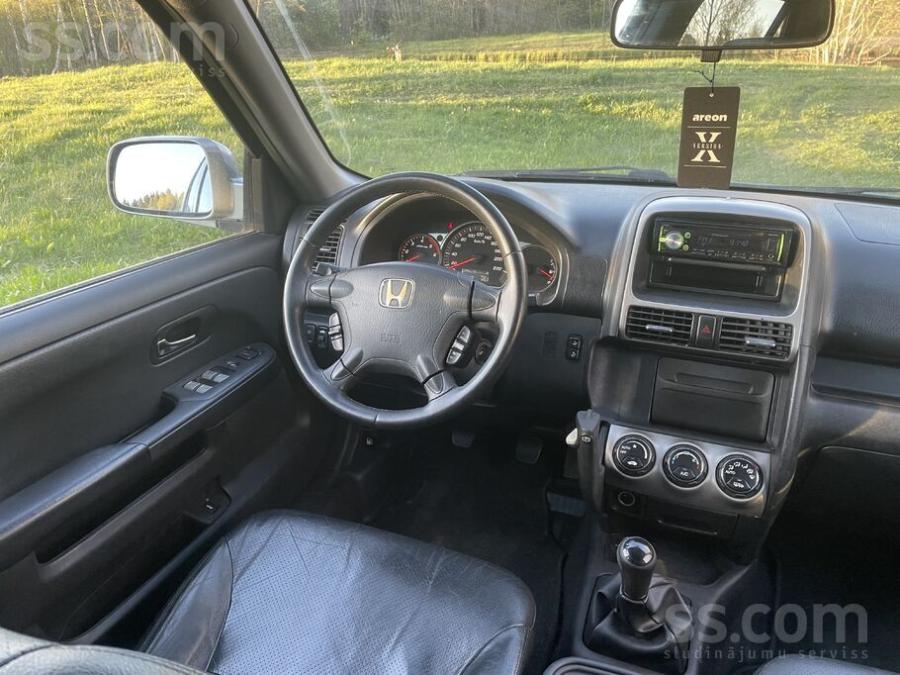 Pelēks Honda CR-V 2005 Rēzekne, ar dzinēja tilpumu 2.20 L un nobraukumu 360 tūkst. km par 2100 €, foto 8 vietnē AUTOMOTO.COM.LV