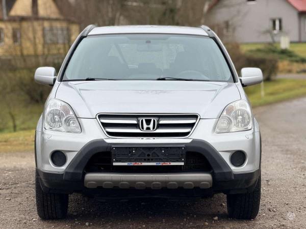 Pelēks Honda CR-V 2005 Utena, ar dzinēja tilpumu 2.20 L un nobraukumu 446 tūkst. km par 2999 €, foto 6 vietnē AUTOMOTO.COM.LV