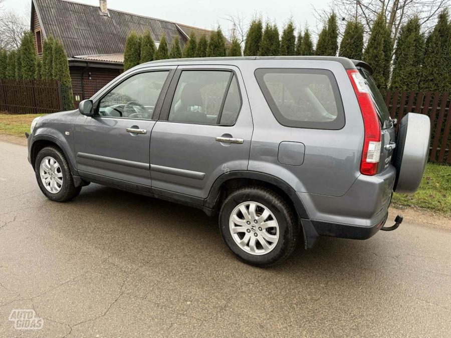 Pelēks Honda CR-V 2005 Mažeikiai, ar dzinēja tilpumu 2.20 L un nobraukumu 275 tūkst. km par 3400 €, foto 13 vietnē AUTOMOTO.COM.LV