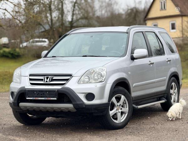 Grey Honda CR-V 2005 in Utena, with an engine capacity of 2.20 L and mileage of 446 thousand km for 2999 €, photo 2 on AUTOMOTO.COM.LV