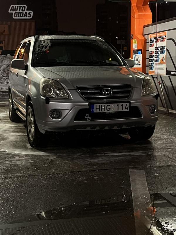 Grey Honda CR-V 2005 in Klaipeda, with an engine capacity of 2.20 L and mileage of 342 thousand km for 3000 €, photo 3 on AUTOMOTO.COM.LV