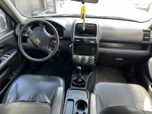 Grey Honda CR-V 2005 in Marijampole, with an engine capacity of 2.20 L and mileage of 370 thousand km for 2200 €, photo 7 on AUTOMOTO.COM.LV