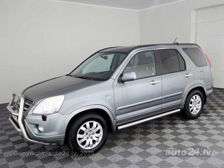 Pelēks Honda CR-V 2005 Tallina, ar dzinēja tilpumu 2.00 L un nobraukumu 239 tūkst. km par 2199 €, foto 3 vietnē AUTOMOTO.COM.LV