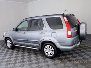 Pelēks Honda CR-V 2005 Tallina, ar dzinēja tilpumu 2.00 L un nobraukumu 239 tūkst. km par 2199 €, foto 5 vietnē AUTOMOTO.COM.LV