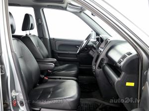 Pelēks Honda CR-V 2005 Tallina, ar dzinēja tilpumu 2.00 L un nobraukumu 239 tūkst. km par 2199 €, foto 7 vietnē AUTOMOTO.COM.LV