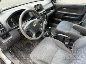 Grey Honda CR-V 2005 in Tallinn, with an engine capacity of 2.20 L and mileage of 283 thousand km for 2450 €, photo 6 on AUTOMOTO.COM.LV