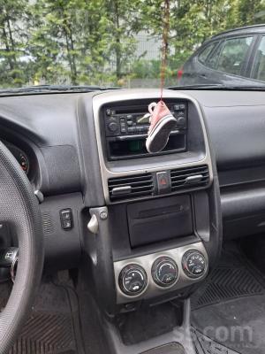 Grey Honda CR-V 2005 in Riga, with an engine capacity of 2.00 L and mileage of 246 thousand km for 1600 €, photo 10 on AUTOMOTO.COM.LV