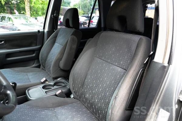 Pelēks Honda CR-V 2005 Rīga, ar dzinēja tilpumu 2.20 L un nobraukumu 418 tūkst. km par 2090 €, foto 9 vietnē AUTOMOTO.COM.LV