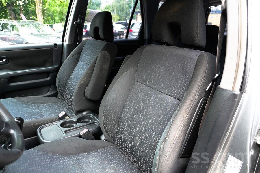 Pelēks Honda CR-V 2005 Rīga, ar dzinēja tilpumu 2.20 L un nobraukumu 418 tūkst. km par 2090 €, foto 10 vietnē AUTOMOTO.COM.LV