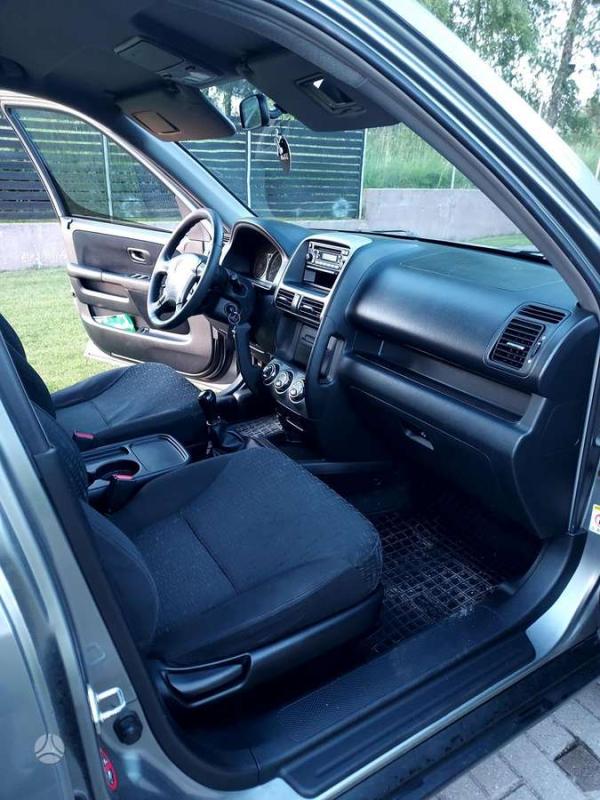 Pelēks Honda CR-V 2005 Viļņa, ar dzinēja tilpumu 2.20 L un nobraukumu 199 tūkst. km par 4900 €, foto 9 vietnē AUTOMOTO.COM.LV