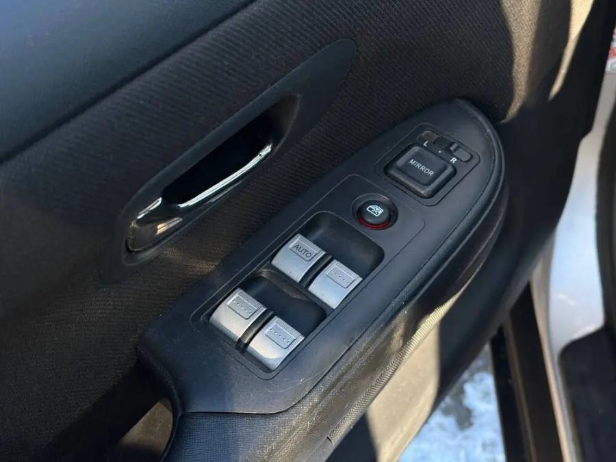 Pelēks Honda CR-V 2005 Rīga, ar dzinēja tilpumu 2.00 L un nobraukumu 215 tūkst. km par 2400 €, foto 17 vietnē AUTOMOTO.COM.LV
