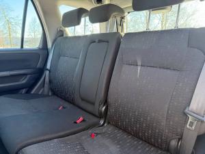 Pelēks Honda CR-V 2005 Rīga, ar dzinēja tilpumu 2.00 L un nobraukumu 215 tūkst. km par 2400 €, foto 20 vietnē AUTOMOTO.COM.LV
