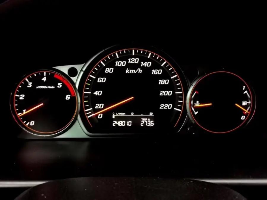 Pelēks Honda CR-V 2005 Rīga, ar dzinēja tilpumu 2.20 L un nobraukumu 248 tūkst. km par 3990 €, foto 8 vietnē AUTOMOTO.COM.LV