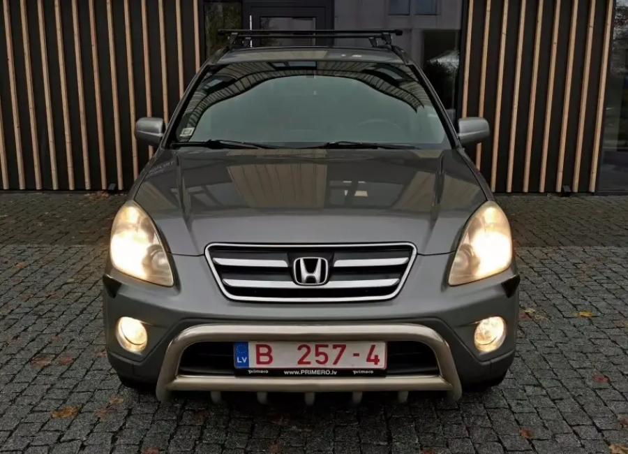 Pelēks Honda CR-V 2005 Rīga, ar dzinēja tilpumu 2.20 L un nobraukumu 248 tūkst. km par 3990 €, foto 12 vietnē AUTOMOTO.COM.LV