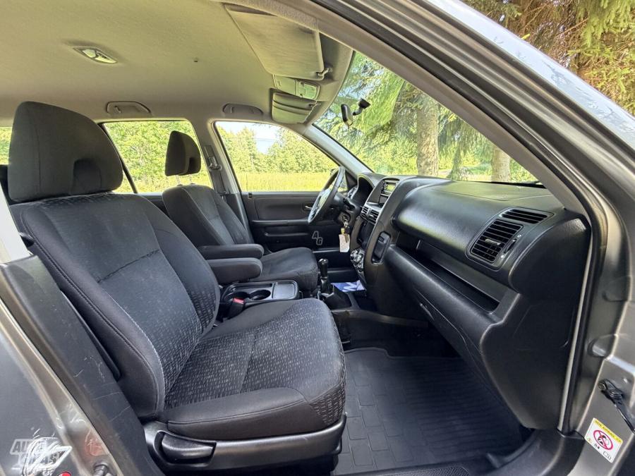 Pelēks Honda CR-V 2005 Utena, ar dzinēja tilpumu 2.00 L un nobraukumu 237 tūkst. km par 3990 €, foto 18 vietnē AUTOMOTO.COM.LV
