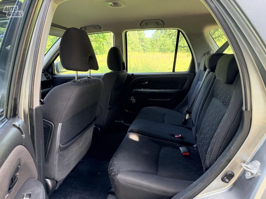Pelēks Honda CR-V 2005 Utena, ar dzinēja tilpumu 2.00 L un nobraukumu 237 tūkst. km par 3990 €, foto 20 vietnē AUTOMOTO.COM.LV