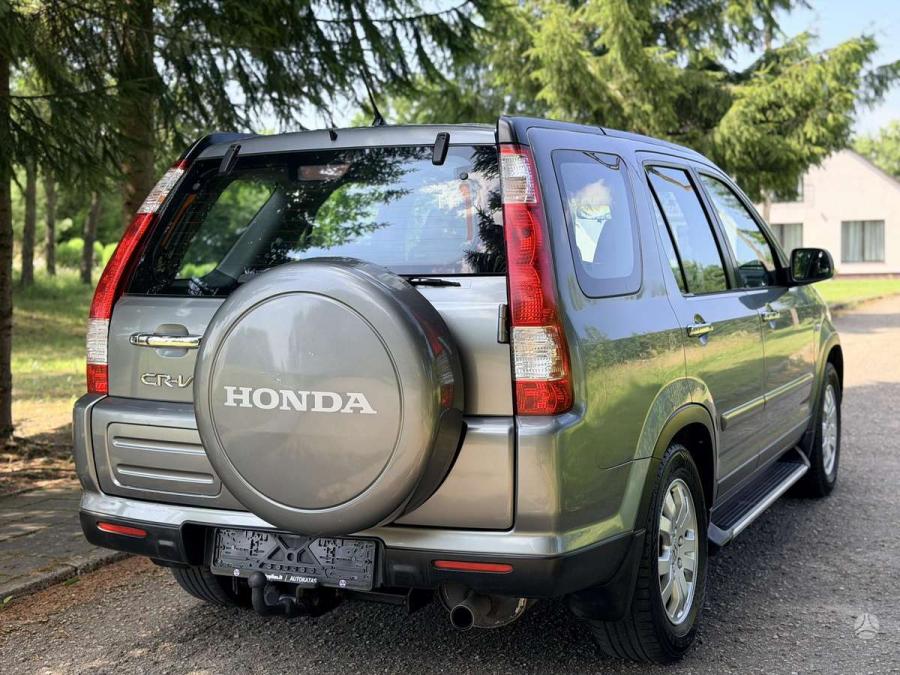 Pelēks Honda CR-V 2005 Utena, ar dzinēja tilpumu 2.00 L un nobraukumu 237 tūkst. km par 3990 €, foto 15 vietnē AUTOMOTO.COM.LV