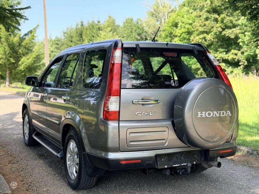Pelēks Honda CR-V 2005 Utena, ar dzinēja tilpumu 2.00 L un nobraukumu 237 tūkst. km par 3990 €, foto 16 vietnē AUTOMOTO.COM.LV