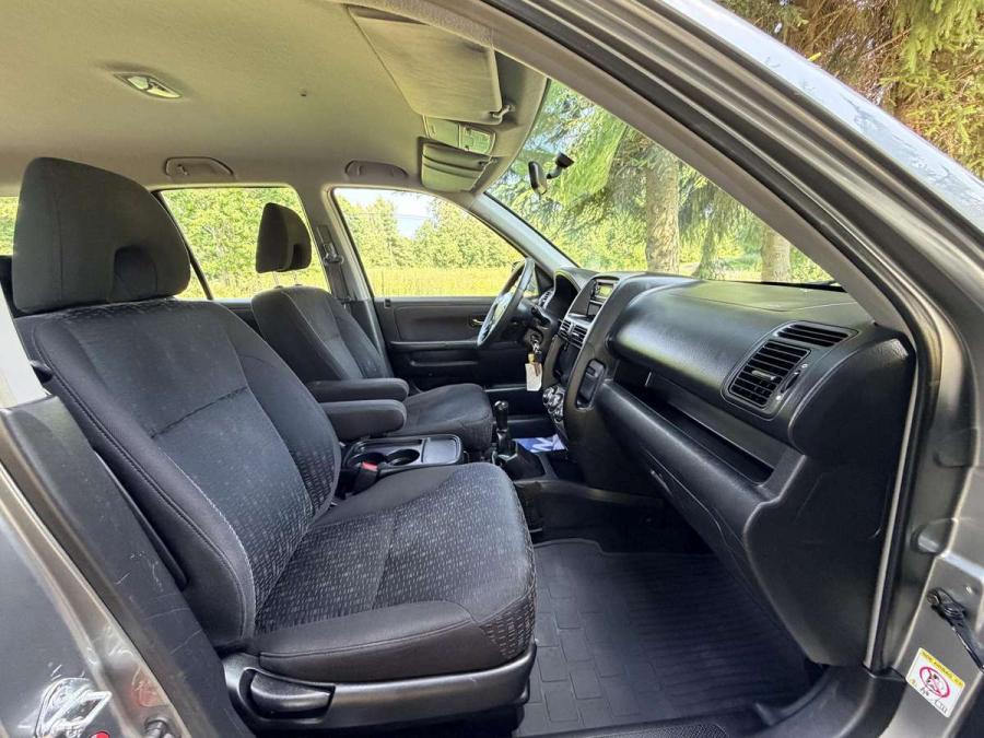 Pelēks Honda CR-V 2005 Utena, ar dzinēja tilpumu 2.00 L un nobraukumu 237 tūkst. km par 3990 €, foto 23 vietnē AUTOMOTO.COM.LV